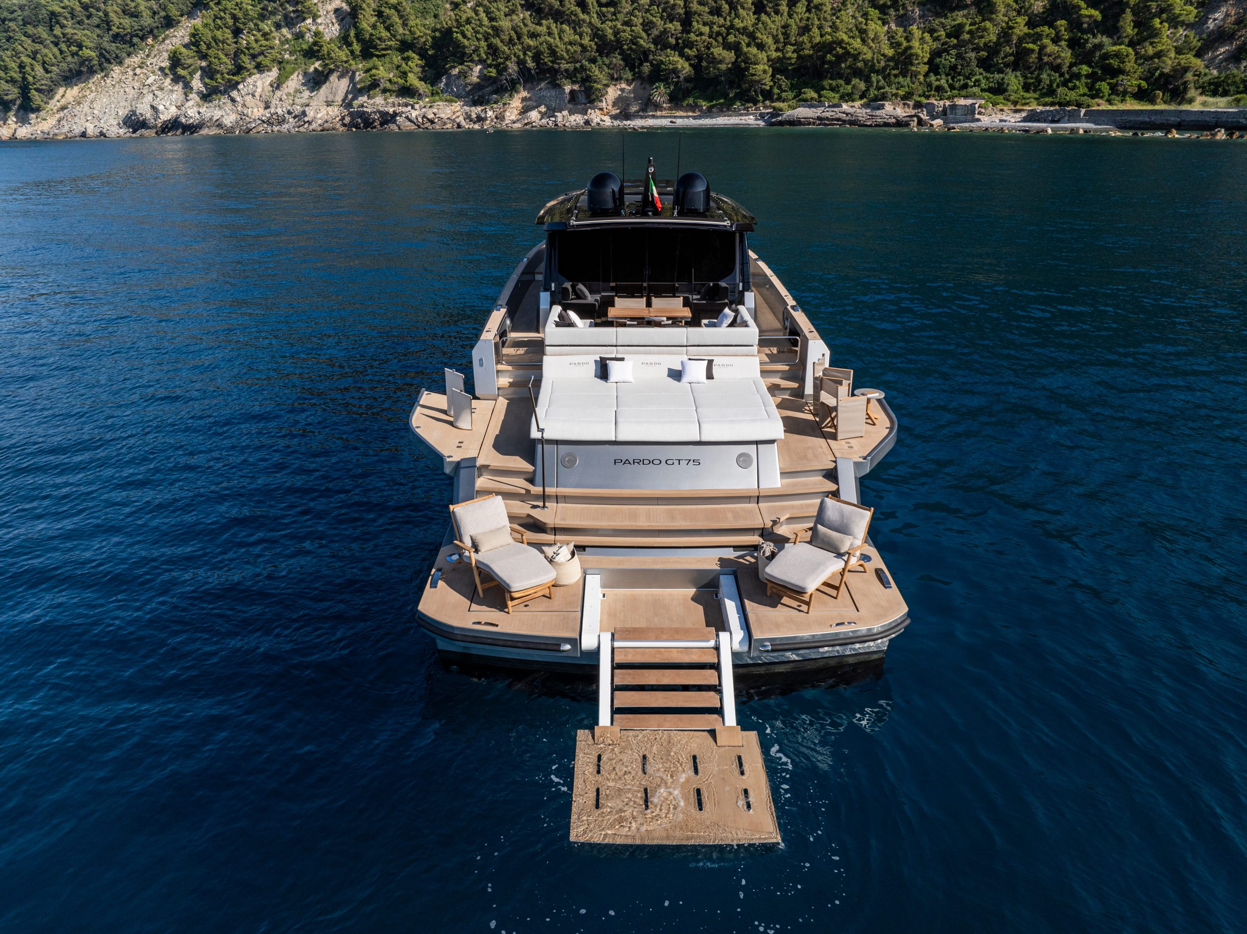 Award Winners Featuring Flexiteek Decking 2026 - Flexiteek ...